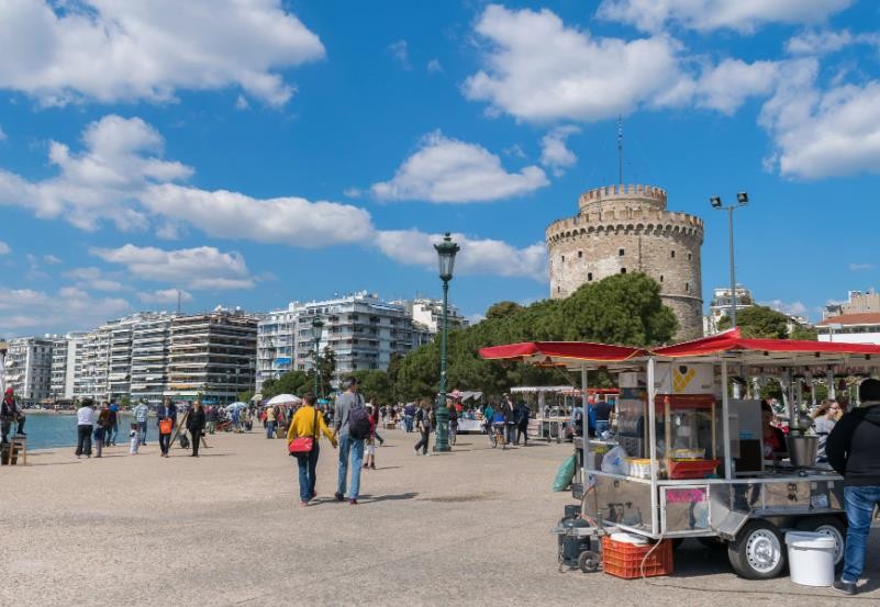 Без провизија подигање пари од банкоматите во Грција за грчките банки за трети страни плафон