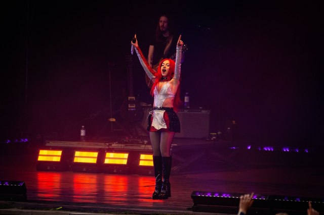 Нападната уште една ПЕЈАЧКА СО АЛБАНСКО ПОТЕКЛО ВИДЕО