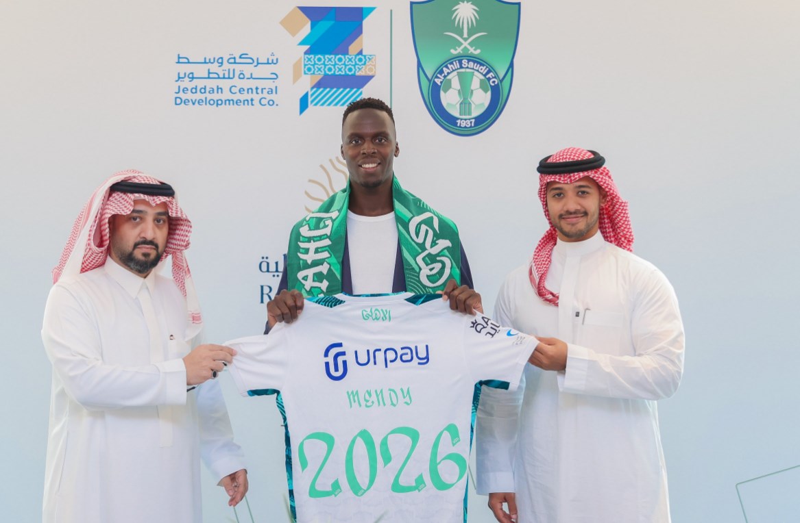 Челзи го продаде Менди во Ал Ахли за 20 милиони евра