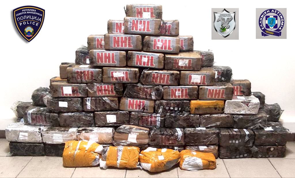 Спречен шверц на дрога 161 кг висококвалитетен кокаин ЗАПЛЕНЕТ на солунското пристаниште