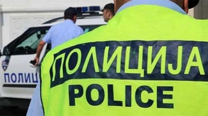 Полицајци добија кривична зеле поткуп за да не казнат за поминување на црвено