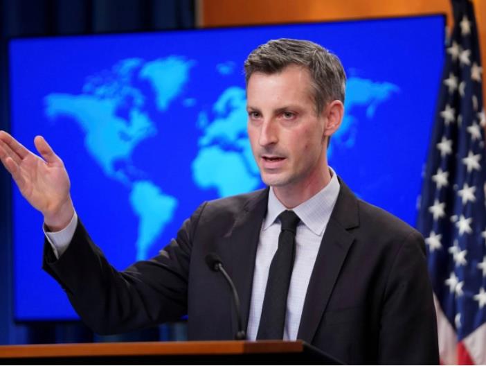 Портпаролот на американскиот Стејт департмент Нед Прајс се повлекува од функцијата