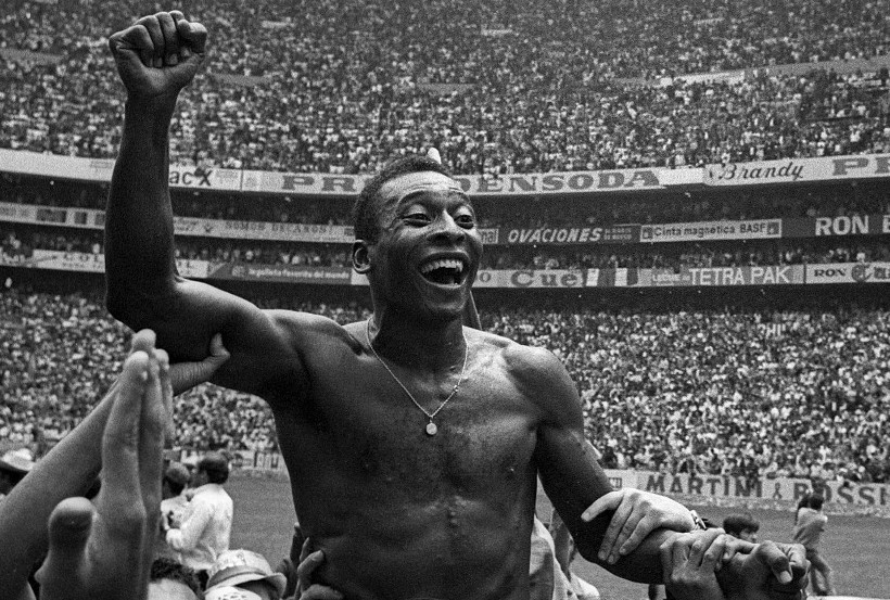 Приказната за Пеле: Рамни стапала, печатна грешка во името и една ...