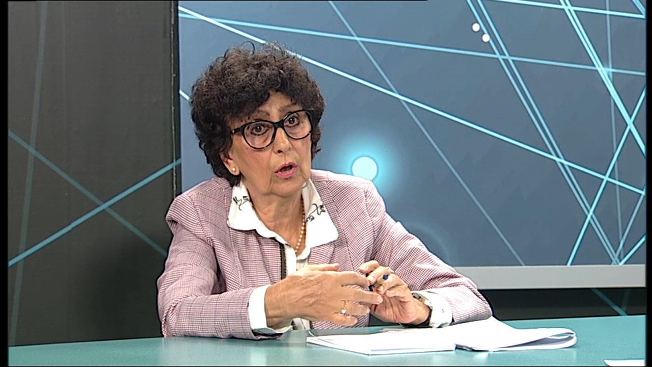 Маргарита Цаца Николовска ЌЕ ЈА ВОДИ ГРУПАТА КОЈА ЌЕ КРОИ УСТАВНИ ИЗМЕНИ